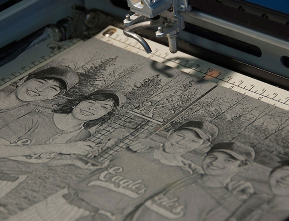 La importancia del grabado láser en metal: Ventajas y usos